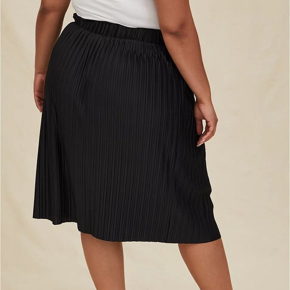torrid | Skirts | Torrid 4x Skirt Black Midi Accordian Pleated Pull On ...